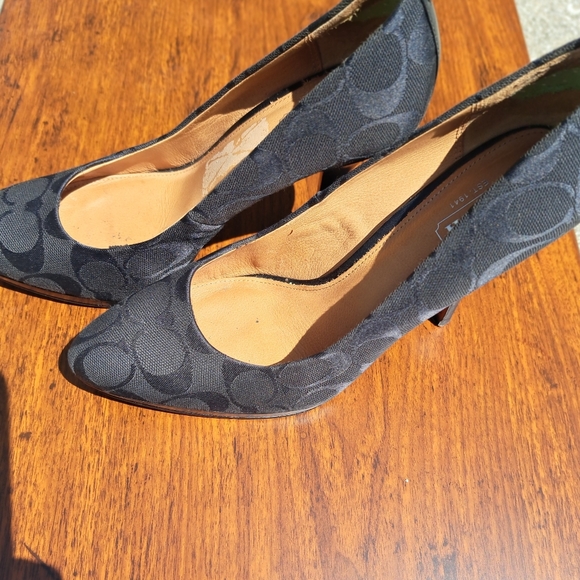 Coach | Shoes | Coach Caya Signature Logo Black Pump Size 8b | Poshmark